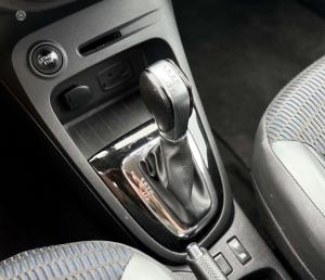 Balts Renault Captur 2017 Tauragė, ar dzinēja tilpumu 1.20 L un nobraukumu 129 tūkst. km par 6600 €, foto 47 vietnē AUTOMOTO.COM.LV