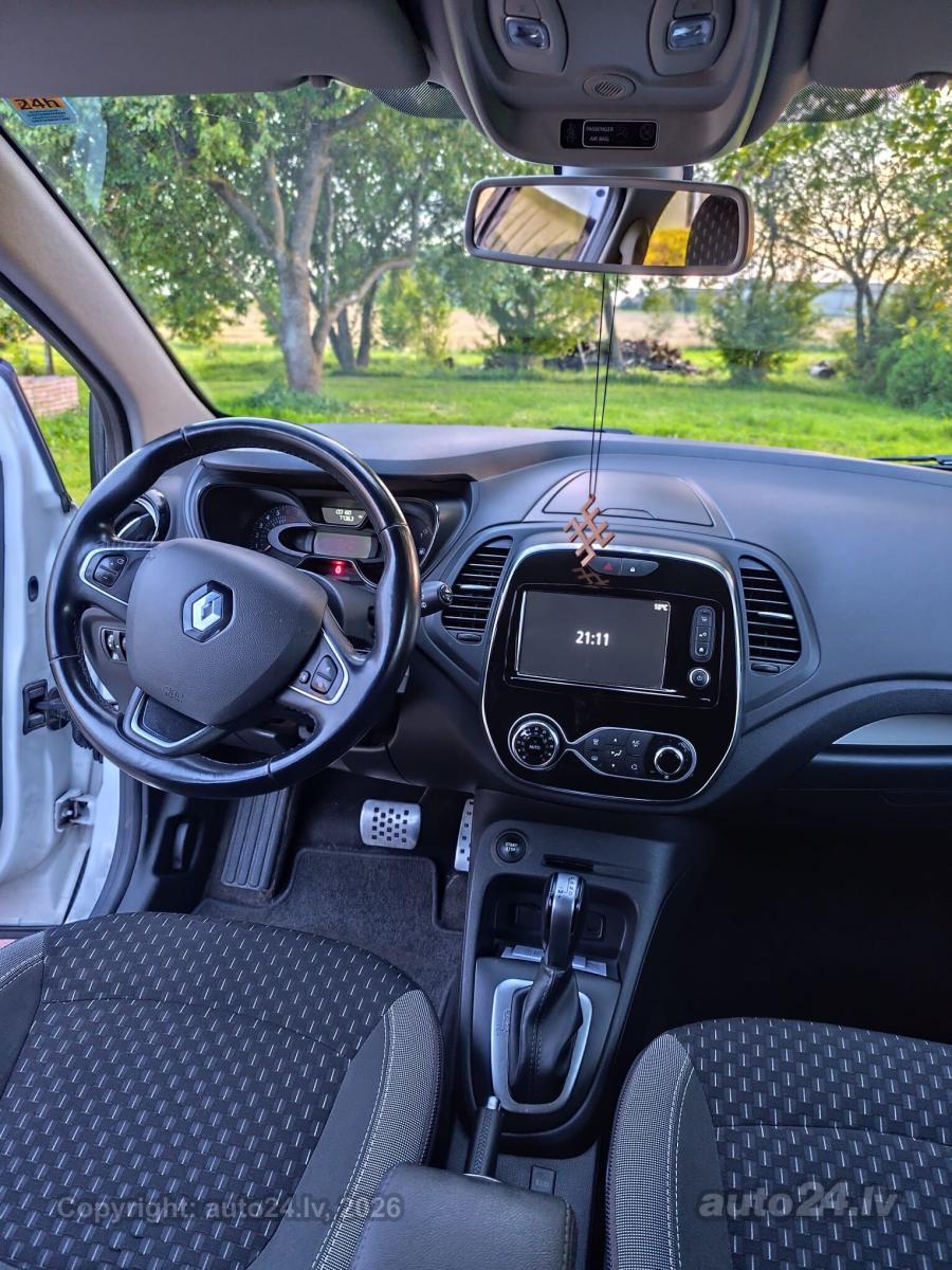 White Renault Captur 2019 in Liepaja, with an engine capacity of 1.30 L and mileage of 137 thousand km for 8500 €, photo 7 on AUTOMOTO.COM.LV
