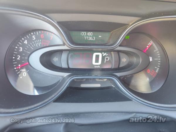 White Renault Captur 2019 in Liepaja, with an engine capacity of 1.30 L and mileage of 137 thousand km for 8500 €, photo 9 on AUTOMOTO.COM.LV