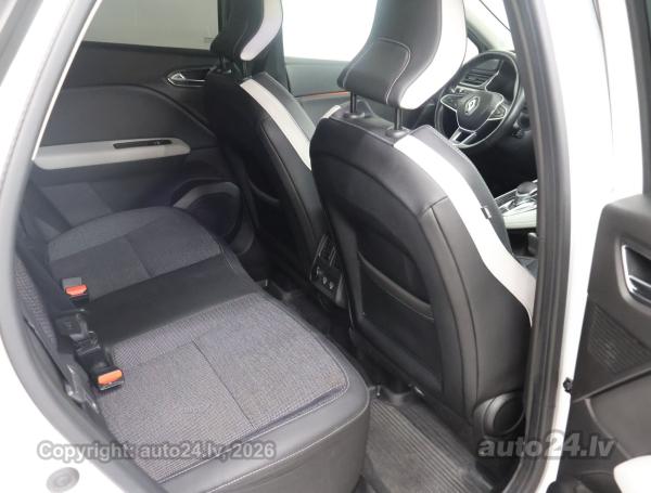 White Renault Captur 2020 in Tallinn, with an engine capacity of 1.30 L and mileage of 110 thousand km for 13900 €, photo 9 on AUTOMOTO.COM.LV