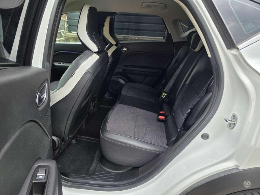 Balts Renault Captur 2020 Radviliškis, ar dzinēja tilpumu 1.30 L un nobraukumu 240 tūkst. km par 9950 €, foto 24 vietnē AUTOMOTO.COM.LV