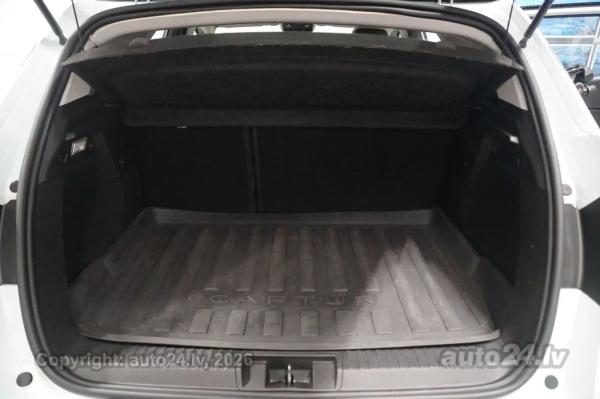 Balts Renault Captur 2021 Tallina, ar dzinēja tilpumu 1.30 L un nobraukumu 44 tūkst. km par 14990 €, foto 11 vietnē AUTOMOTO.COM.LV