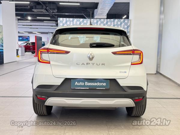 Balts Renault Captur 2022 Tallina, ar dzinēja tilpumu 1.60 L un nobraukumu 71 tūkst. km par 15900 €, foto 7 vietnē AUTOMOTO.COM.LV
