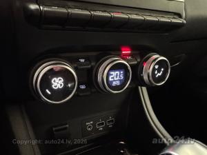 Balts Renault Captur 2022 Tallina, ar dzinēja tilpumu 1.60 L un nobraukumu 71 tūkst. km par 15900 €, foto 15 vietnē AUTOMOTO.COM.LV