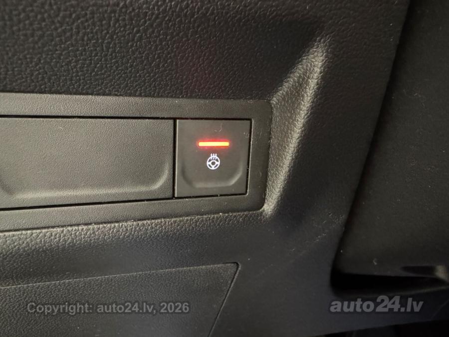 Balts Renault Captur 2022 Tallina, ar dzinēja tilpumu 1.60 L un nobraukumu 71 tūkst. km par 15900 €, foto 18 vietnē AUTOMOTO.COM.LV