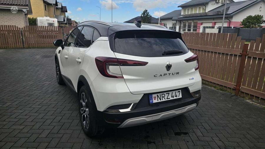 Balts Renault Captur 2022 Panevēža, ar dzinēja tilpumu 1.60 L un nobraukumu 178 tūkst. km par 12999 €, foto 8 vietnē AUTOMOTO.COM.LV