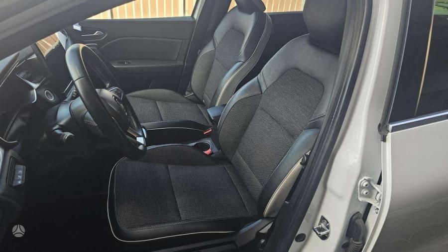 Balts Renault Captur 2022 Panevēža, ar dzinēja tilpumu 1.60 L un nobraukumu 178 tūkst. km par 12999 €, foto 12 vietnē AUTOMOTO.COM.LV