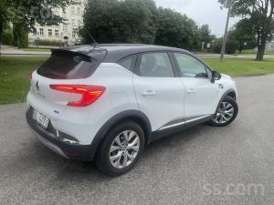 Balts Renault Captur 2022 Rīga, ar dzinēja tilpumu 1.60 L un nobraukumu 25 tūkst. km par 17900 €, foto 3 vietnē AUTOMOTO.COM.LV
