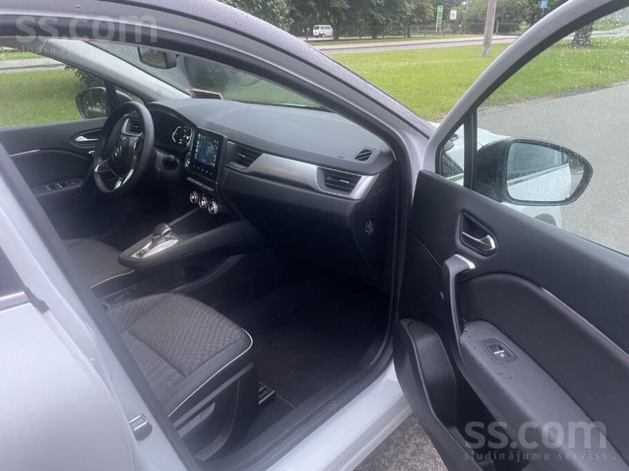 Balts Renault Captur 2022 Rīga, ar dzinēja tilpumu 1.60 L un nobraukumu 25 tūkst. km par 17900 €, foto 7 vietnē AUTOMOTO.COM.LV