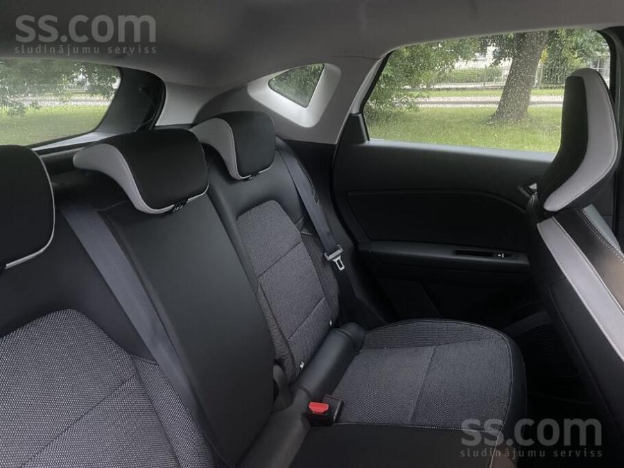 Balts Renault Captur 2022 Rīga, ar dzinēja tilpumu 1.60 L un nobraukumu 25 tūkst. km par 17900 €, foto 8 vietnē AUTOMOTO.COM.LV