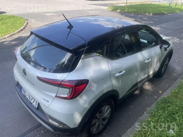 White Renault Captur 2022 in Riga, with an engine capacity of 1.60 L and mileage of 25 thousand km for 16700 €, photo 5 on AUTOMOTO.COM.LV