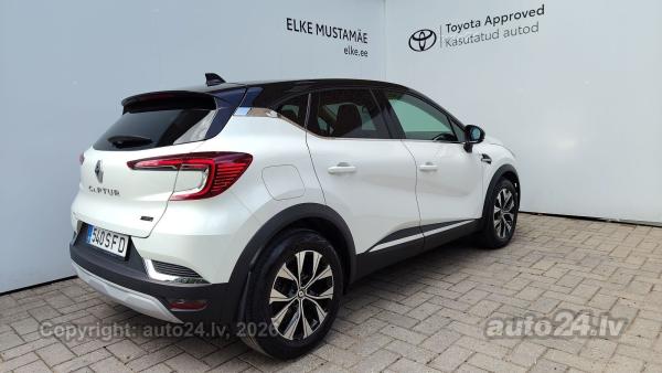 Balts Renault Captur 2023 Tallina, ar dzinēja tilpumu 1.60 L un nobraukumu 31 tūkst. km par 18995 €, foto 2 vietnē AUTOMOTO.COM.LV