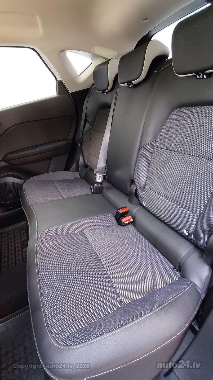 Balts Renault Captur 2023 Tallina, ar dzinēja tilpumu 1.60 L un nobraukumu 31 tūkst. km par 18995 €, foto 17 vietnē AUTOMOTO.COM.LV