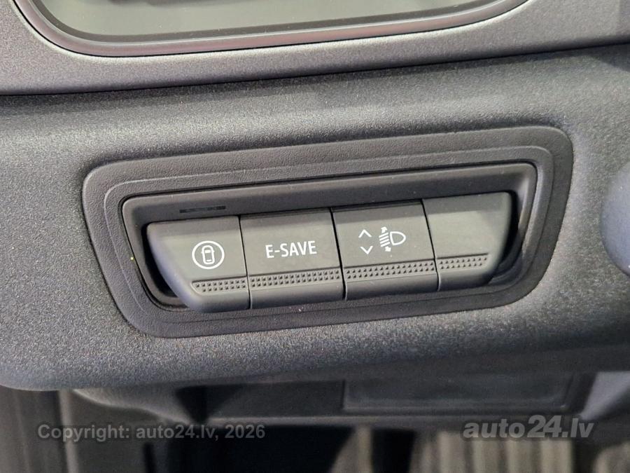 Balts Renault Captur 2025 Tallina, ar dzinēja tilpumu 1.60 L un nobraukumu 11 tūkst. km par 25990 €, foto 22 vietnē AUTOMOTO.COM.LV