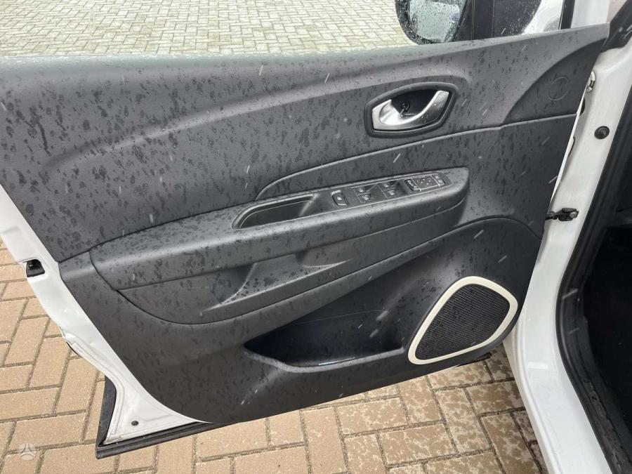 Balts Renault Captur 2019 Tauragė, ar dzinēja tilpumu 1.50 L un nobraukumu 189 tūkst. km par 6300 €, foto 13 vietnē AUTOMOTO.COM.LV