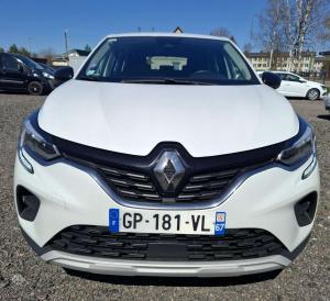 White Renault Captur 2023 in Taurage, with an engine capacity of 1.60 L and mileage of 218 thousand km for 9600 €, photo 3 on AUTOMOTO.COM.LV