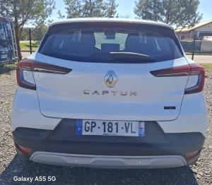 White Renault Captur 2023 in Taurage, with an engine capacity of 1.60 L and mileage of 218 thousand km for 9600 €, photo 6 on AUTOMOTO.COM.LV