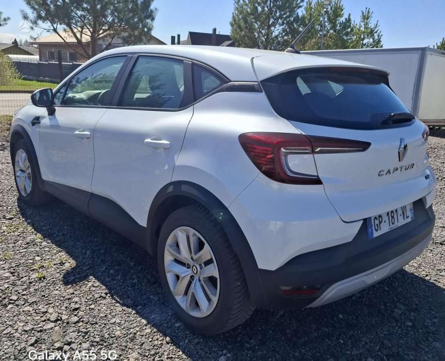White Renault Captur 2023 in Taurage, with an engine capacity of 1.60 L and mileage of 218 thousand km for 9600 €, photo 7 on AUTOMOTO.COM.LV