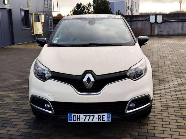 Yellow Renault Captur 2014 in Siauliai, with an engine capacity of 1.20 L and mileage of 260 thousand km for 5150 €, photo 3 on AUTOMOTO.COM.LV