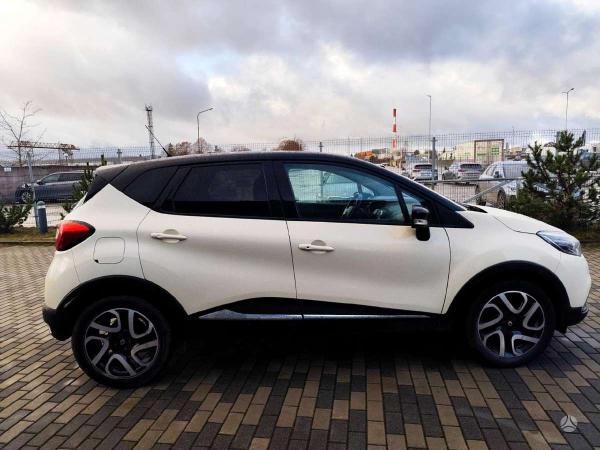 Yellow Renault Captur 2014 in Siauliai, with an engine capacity of 1.20 L and mileage of 260 thousand km for 5150 €, photo 7 on AUTOMOTO.COM.LV