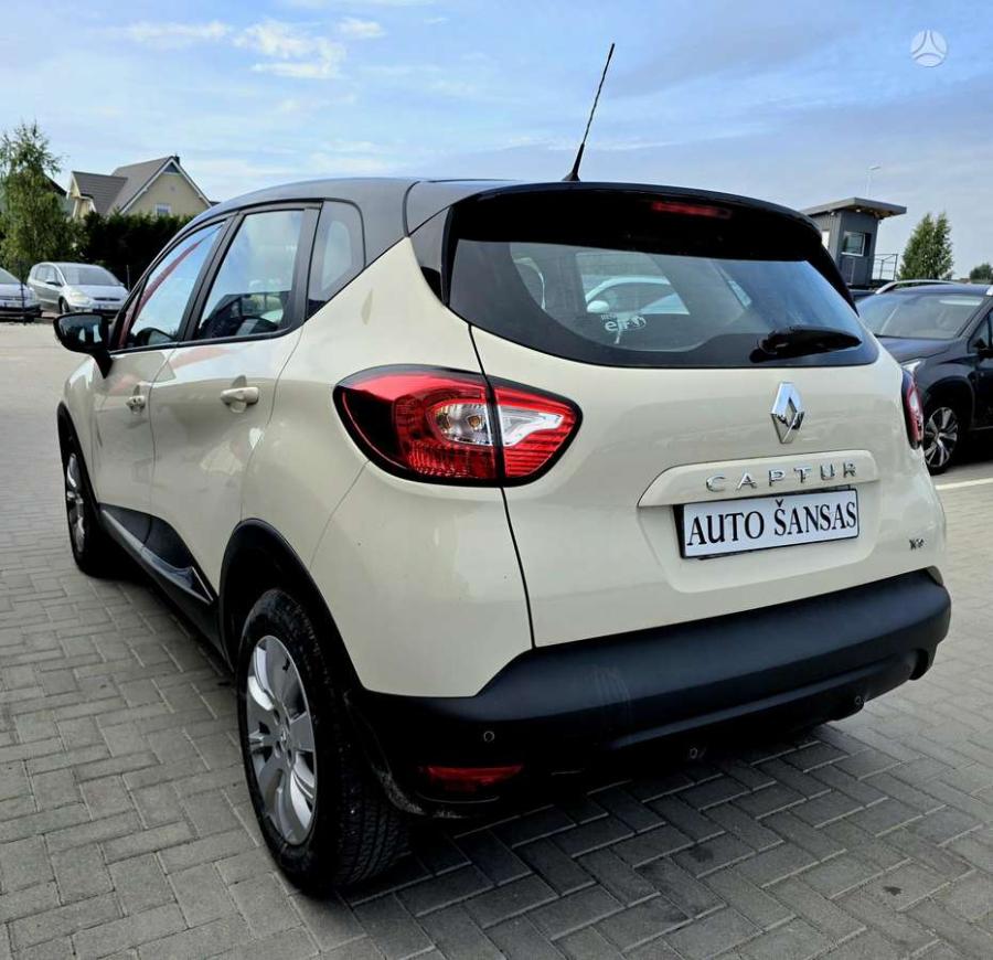 Dzeltens Renault Captur 2015 Tauragė, ar dzinēja tilpumu 1.20 L un nobraukumu 99 tūkst. km par 5350 €, foto 14 vietnē AUTOMOTO.COM.LV
