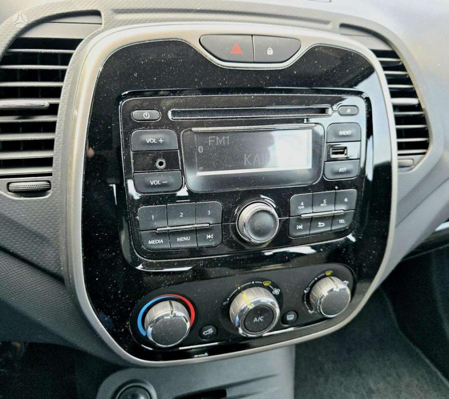 Dzeltens Renault Captur 2015 Tauragė, ar dzinēja tilpumu 1.20 L un nobraukumu 99 tūkst. km par 5350 €, foto 18 vietnē AUTOMOTO.COM.LV