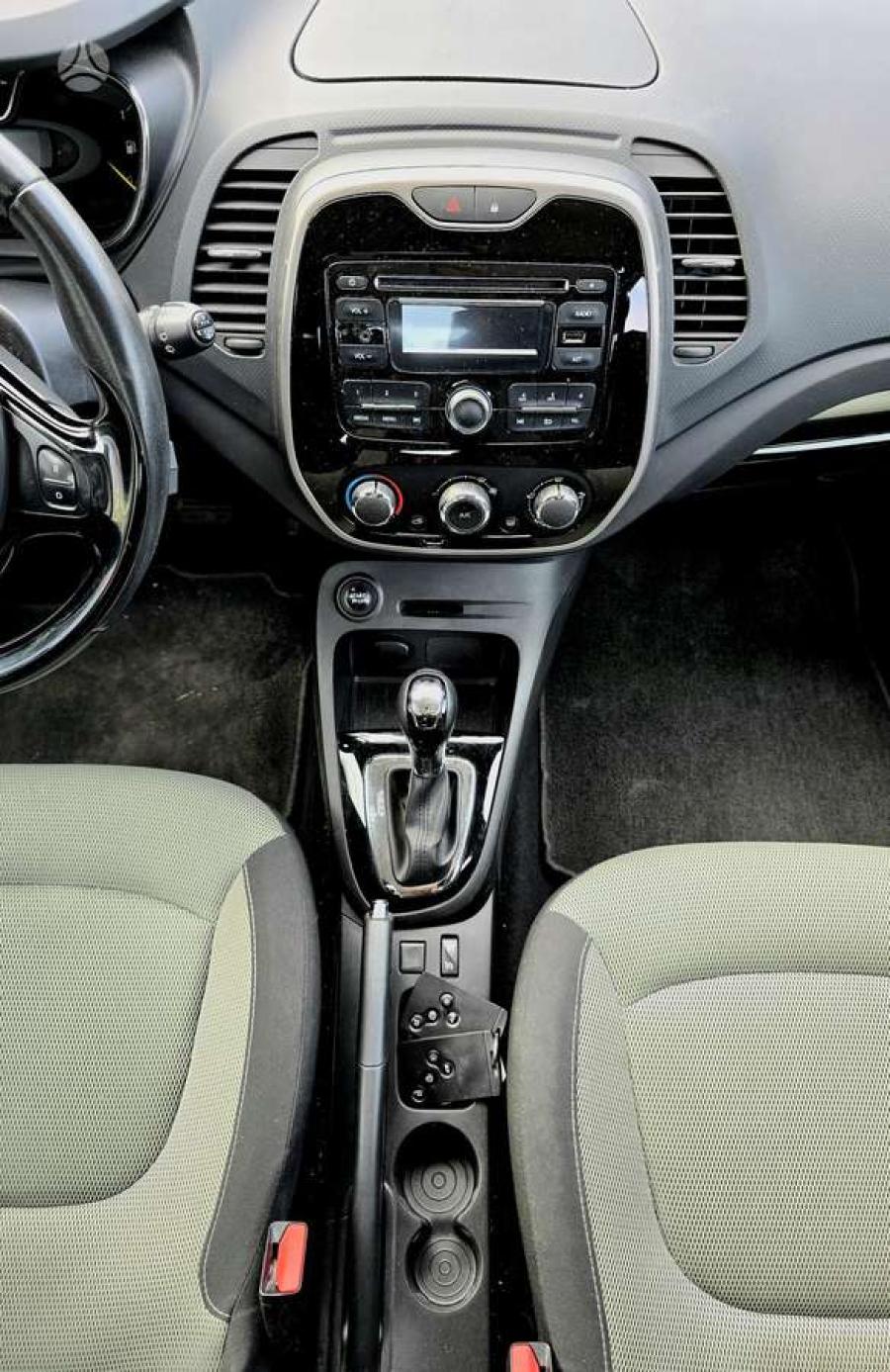Dzeltens Renault Captur 2015 Tauragė, ar dzinēja tilpumu 1.20 L un nobraukumu 99 tūkst. km par 5350 €, foto 19 vietnē AUTOMOTO.COM.LV
