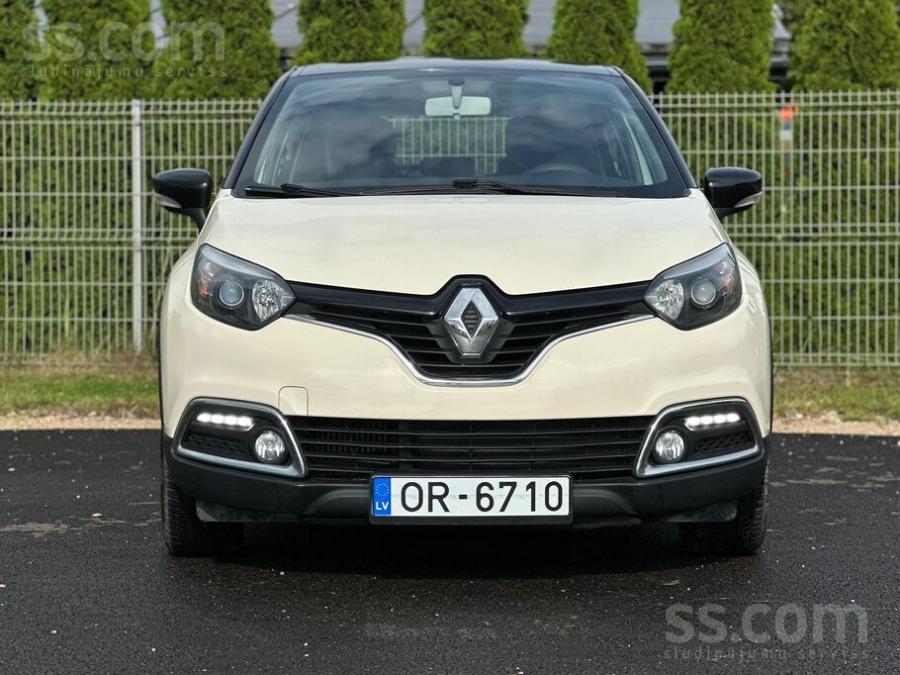 Yellow Renault Captur 2014 in Jelgava, with an engine capacity of 0.90 L and mileage of 0 thousand km for 6750 €, photo 3 on AUTOMOTO.COM.LV