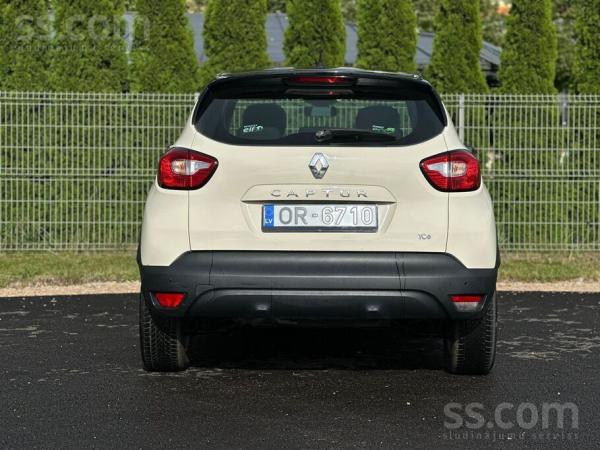 Yellow Renault Captur 2014 in Jelgava, with an engine capacity of 0.90 L and mileage of 0 thousand km for 6750 €, photo 6 on AUTOMOTO.COM.LV