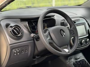 Yellow Renault Captur 2014 in Jelgava, with an engine capacity of 0.90 L and mileage of 0 thousand km for 6750 €, photo 9 on AUTOMOTO.COM.LV