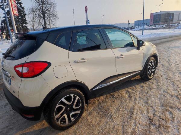 Dzeltens Renault Captur 2015 Tauragė, ar dzinēja tilpumu 1.20 L un nobraukumu 142 tūkst. km par 6250 €, foto 5 vietnē AUTOMOTO.COM.LV