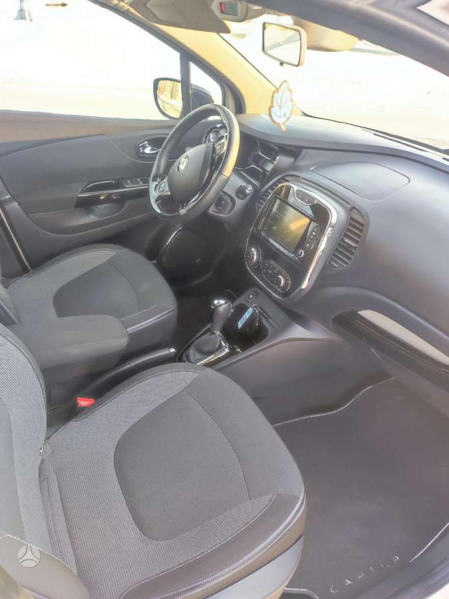 Yellow Renault Captur 2015 in Taurage, with an engine capacity of 1.20 L and mileage of 142 thousand km for 6250 €, photo 8 on AUTOMOTO.COM.LV