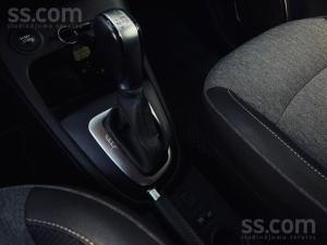 Желтый Рено Каптур 2018 в Цесис, объемом двигателя 1.20 л и пробегом 0 тыс. км за 8990 €, фото 21 на AUTOMOTO.COM.LV