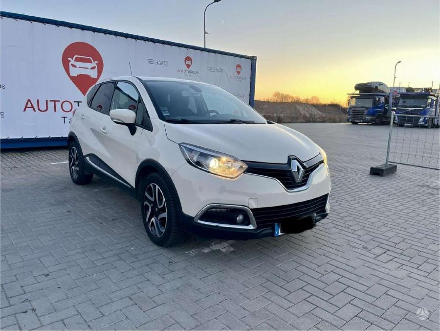 Yellow Renault Captur 2013 in Taurage, with an engine capacity of 1.20 L and mileage of 103 thousand km for 6100 €, photo 3 on AUTOMOTO.COM.LV