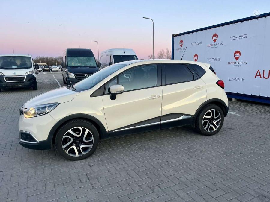 Yellow Renault Captur 2013 in Taurage, with an engine capacity of 1.20 L and mileage of 103 thousand km for 6100 €, photo 12 on AUTOMOTO.COM.LV