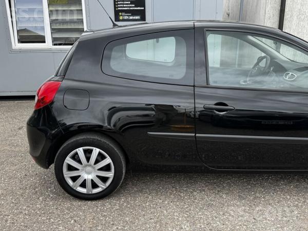 Melns Renault Clio 2012 Daugavpils, ar dzinēja tilpumu 1.20 L un nobraukumu 0 tūkst. km par 2390 €, foto 8 vietnē AUTOMOTO.COM.LV