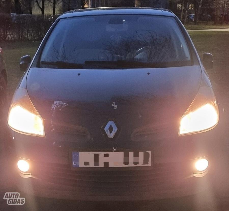 Black Renault Clio 2006 in Kaunas, with an engine capacity of 1.60 L and mileage of 201 thousand km for 2400 €, photo 3 on AUTOMOTO.COM.LV