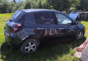 Melns Renault Clio 2006 Gargždai, ar dzinēja tilpumu 1.46 L un nobraukumu 317 tūkst. km par 300 €, foto 6 vietnē AUTOMOTO.COM.LV