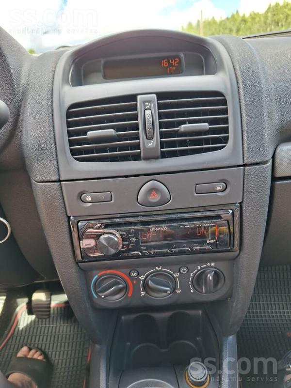 Black Renault Clio 2006 in Riga, with an engine capacity of 1.20 L and mileage of 159 thousand km for 1350 €, photo 9 on AUTOMOTO.COM.LV