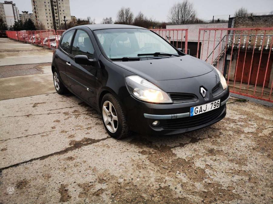 Melns Renault Clio 2007 Kauņa, ar dzinēja tilpumu 1.15 L un nobraukumu 169 tūkst. km par 1000 €, foto 1 vietnē AUTOMOTO.COM.LV