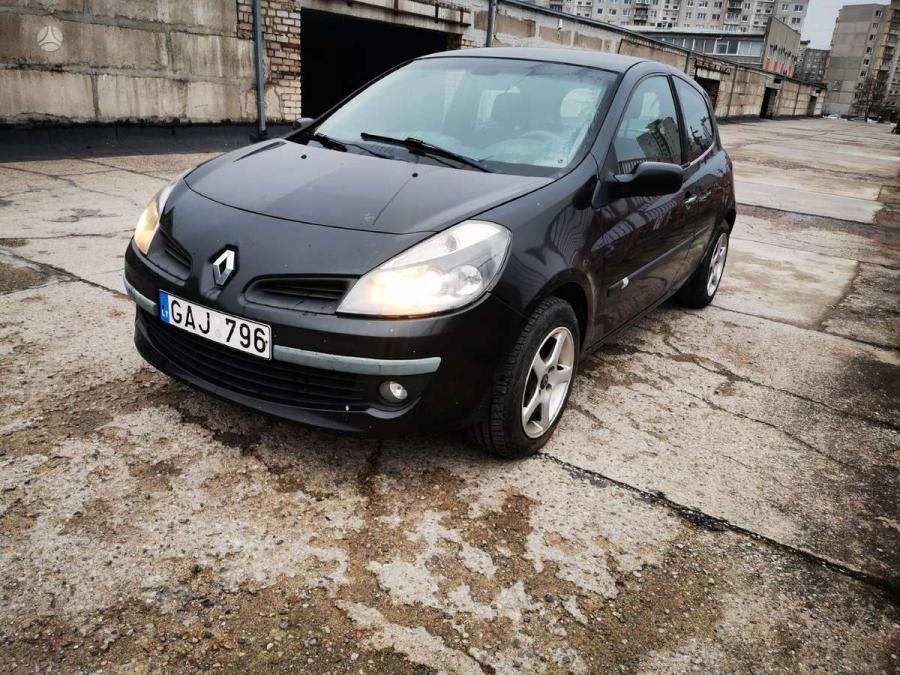 Melns Renault Clio 2007 Kauņa, ar dzinēja tilpumu 1.15 L un nobraukumu 169 tūkst. km par 1000 €, foto 2 vietnē AUTOMOTO.COM.LV