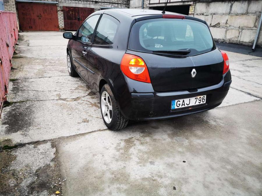 Melns Renault Clio 2007 Kauņa, ar dzinēja tilpumu 1.15 L un nobraukumu 169 tūkst. km par 1000 €, foto 3 vietnē AUTOMOTO.COM.LV