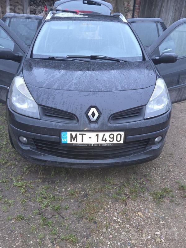 Melns Renault Clio 2008 Saldus, ar dzinēja tilpumu 1.50 L un nobraukumu 266 tūkst. km par 1500 €, foto 3 vietnē AUTOMOTO.COM.LV