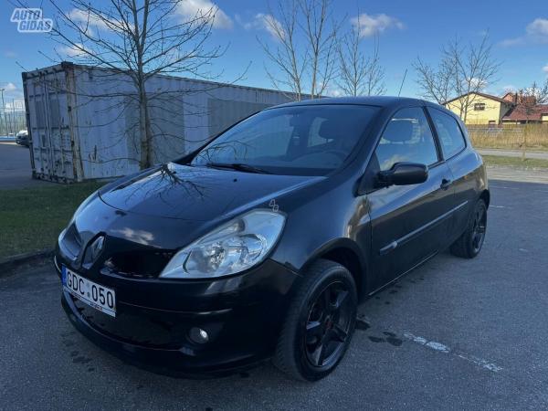 Black Renault Clio 2008 in Panevezys, with an engine capacity of 1.50 L and mileage of 254 thousand km for 499 €, photo 1 on AUTOMOTO.COM.LV