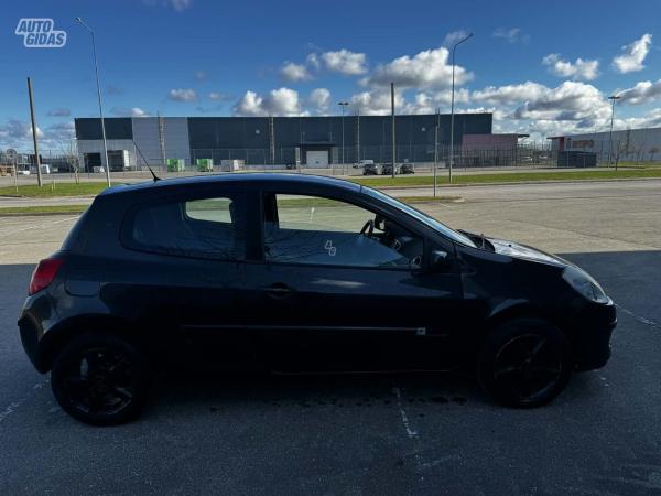Black Renault Clio 2008 in Panevezys, with an engine capacity of 1.50 L and mileage of 254 thousand km for 499 €, photo 5 on AUTOMOTO.COM.LV