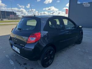 Melns Renault Clio 2008 Panevēža, ar dzinēja tilpumu 1.50 L un nobraukumu 254 tūkst. km par 499 €, foto 7 vietnē AUTOMOTO.COM.LV