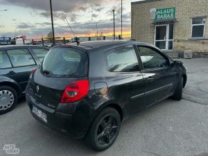 Black Renault Clio 2008 in Panevezys, with an engine capacity of 1.50 L and mileage of 205 thousand km for 400 €, photo 5 on AUTOMOTO.COM.LV