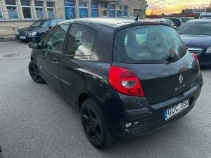 Black Renault Clio 2008 in Panevezys, with an engine capacity of 1.50 L and mileage of 205 thousand km for 400 €, photo 6 on AUTOMOTO.COM.LV