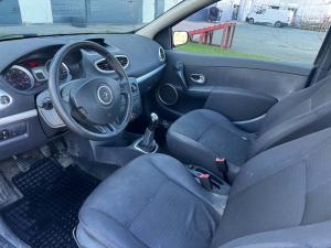 Black Renault Clio 2008 in Panevezys, with an engine capacity of 1.50 L and mileage of 205 thousand km for 400 €, photo 8 on AUTOMOTO.COM.LV