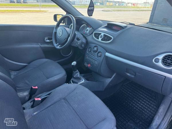 Black Renault Clio 2008 in Panevezys, with an engine capacity of 1.50 L and mileage of 205 thousand km for 400 €, photo 8 on AUTOMOTO.COM.LV
